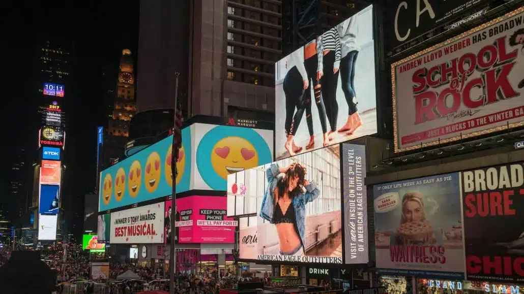 Top 5 Locations Perfect for Effective Business Sign Placement